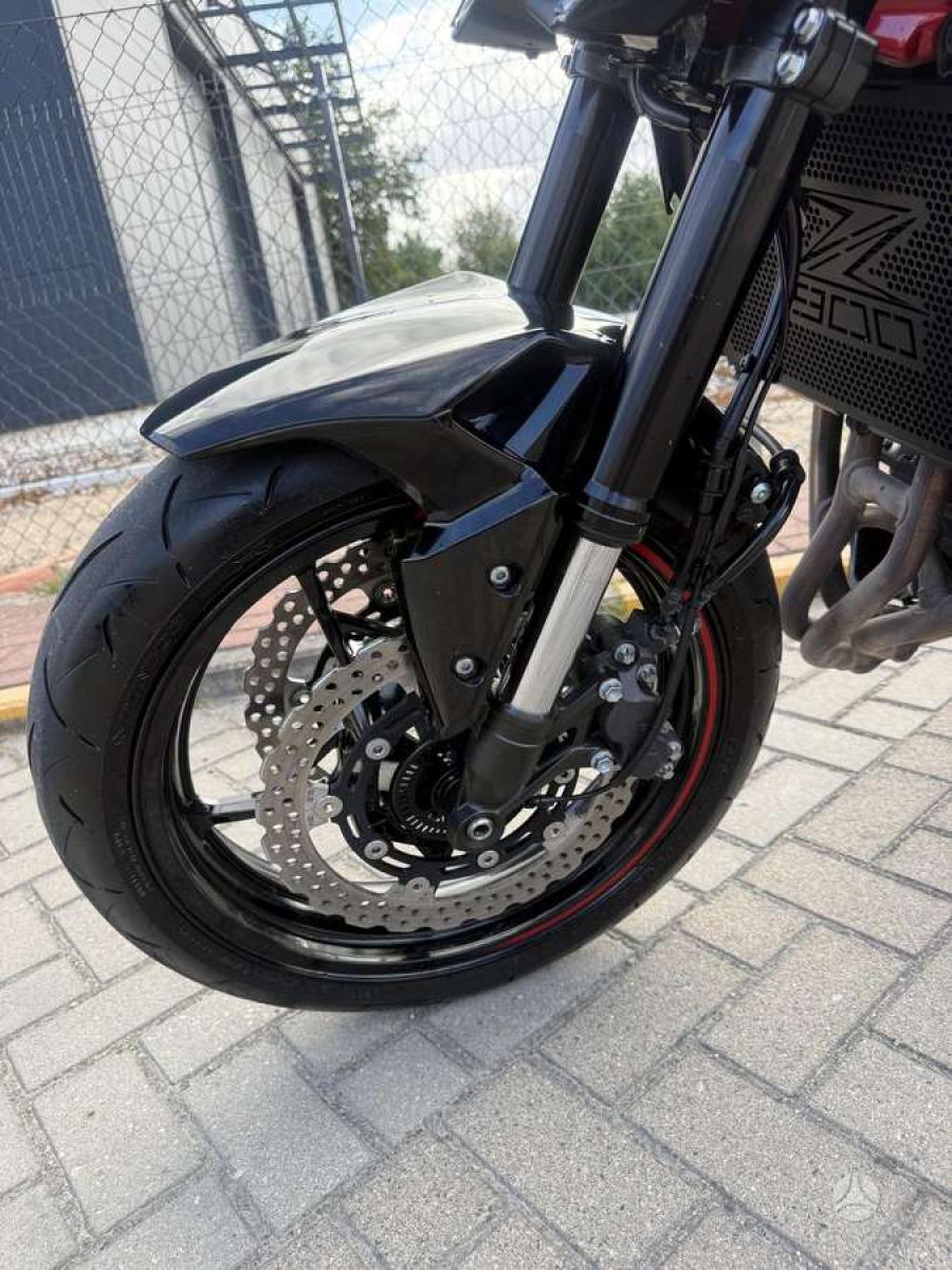 Black Kawasaki Z 2022 in Marijampole, with an engine capacity of 0.95 L and mileage of 18 thousand km for 6100 €, photo 23 on AUTOMOTO.COM.LV