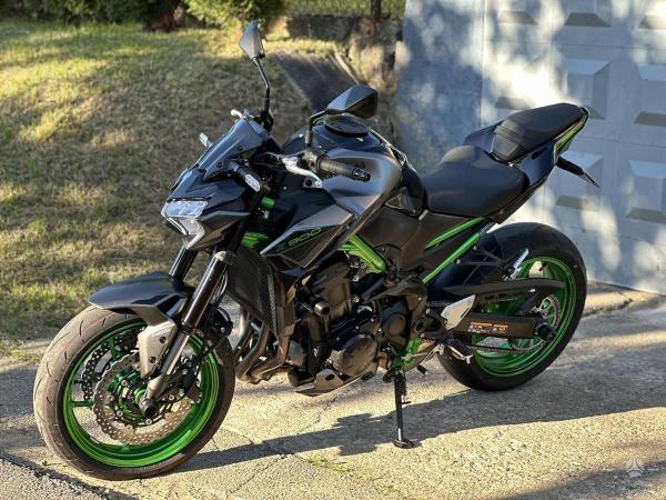 Black Kawasaki Z 2023 in Vilnius, with an engine capacity of 0.90 L and mileage of 3 thousand km for 8099 €, photo 1 on AUTOMOTO.COM.LV