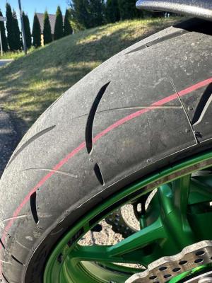 Black Kawasaki Z 2023 in Vilnius, with an engine capacity of 0.90 L and mileage of 3 thousand km for 8099 €, photo 17 on AUTOMOTO.COM.LV