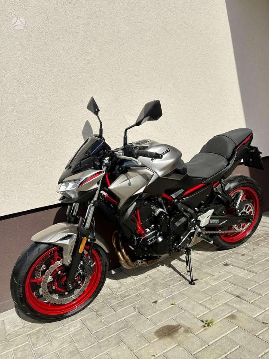 Melns Kawasaki Z 2023 Kauņa, ar dzinēja tilpumu 0.65 L un nobraukumu 4 tūkst. km par 5500 €, foto 1 vietnē AUTOMOTO.COM.LV