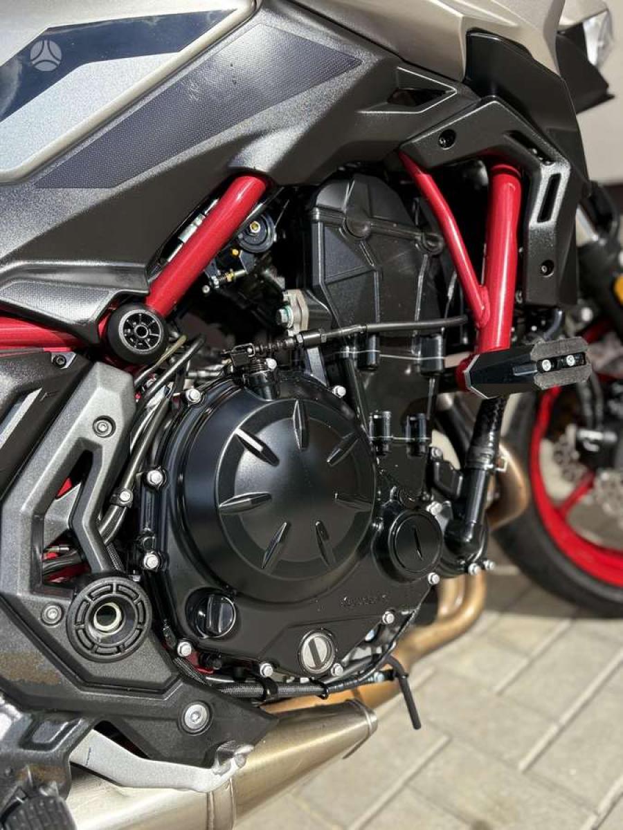 Melns Kawasaki Z 2023 Kauņa, ar dzinēja tilpumu 0.65 L un nobraukumu 4 tūkst. km par 5500 €, foto 13 vietnē AUTOMOTO.COM.LV