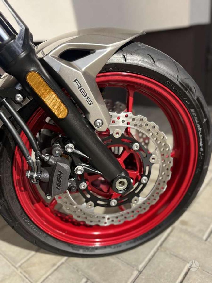 Melns Kawasaki Z 2023 Kauņa, ar dzinēja tilpumu 0.65 L un nobraukumu 4 tūkst. km par 5500 €, foto 14 vietnē AUTOMOTO.COM.LV
