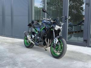 Melns Kawasaki Z 2023 Viļņa, ar dzinēja tilpumu 0.90 L un nobraukumu 3 tūkst. km par 7850 €, foto 4 vietnē AUTOMOTO.COM.LV