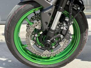 Melns Kawasaki Z 2023 Viļņa, ar dzinēja tilpumu 0.90 L un nobraukumu 3 tūkst. km par 7850 €, foto 13 vietnē AUTOMOTO.COM.LV