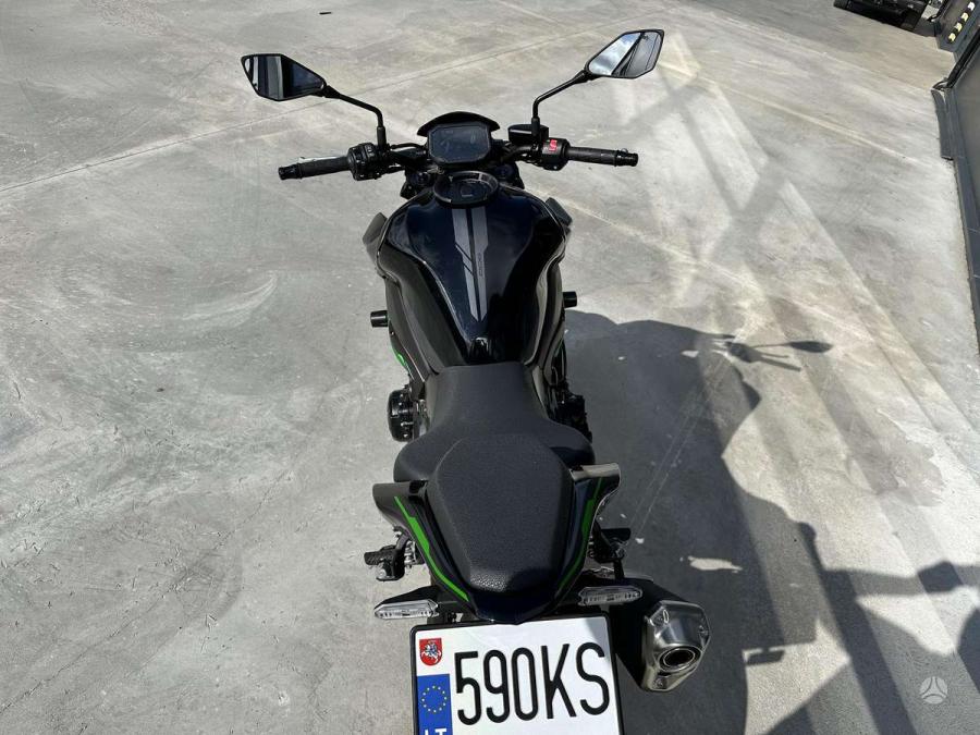 Melns Kawasaki Z 2023 Viļņa, ar dzinēja tilpumu 0.90 L un nobraukumu 3 tūkst. km par 7850 €, foto 17 vietnē AUTOMOTO.COM.LV