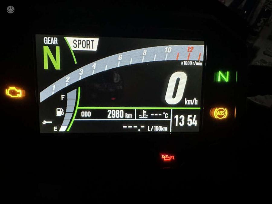 Melns Kawasaki Z 2023 Viļņa, ar dzinēja tilpumu 0.90 L un nobraukumu 3 tūkst. km par 7850 €, foto 19 vietnē AUTOMOTO.COM.LV