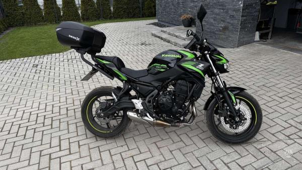 Black Kawasaki Z 2024 in Kaunas, with an engine capacity of 0.65 L and mileage of 14 thousand km for 6499 €, photo 3 on AUTOMOTO.COM.LV