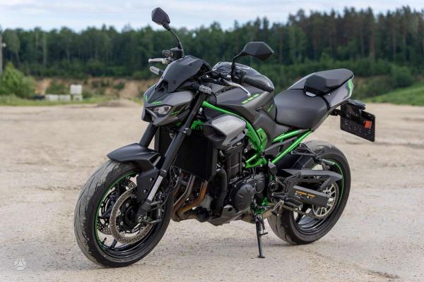 Black Kawasaki Z 2025 in Vilnius, with an engine capacity of 0.90 L and mileage of 2 thousand km for 8490 €, photo 6 on AUTOMOTO.COM.LV