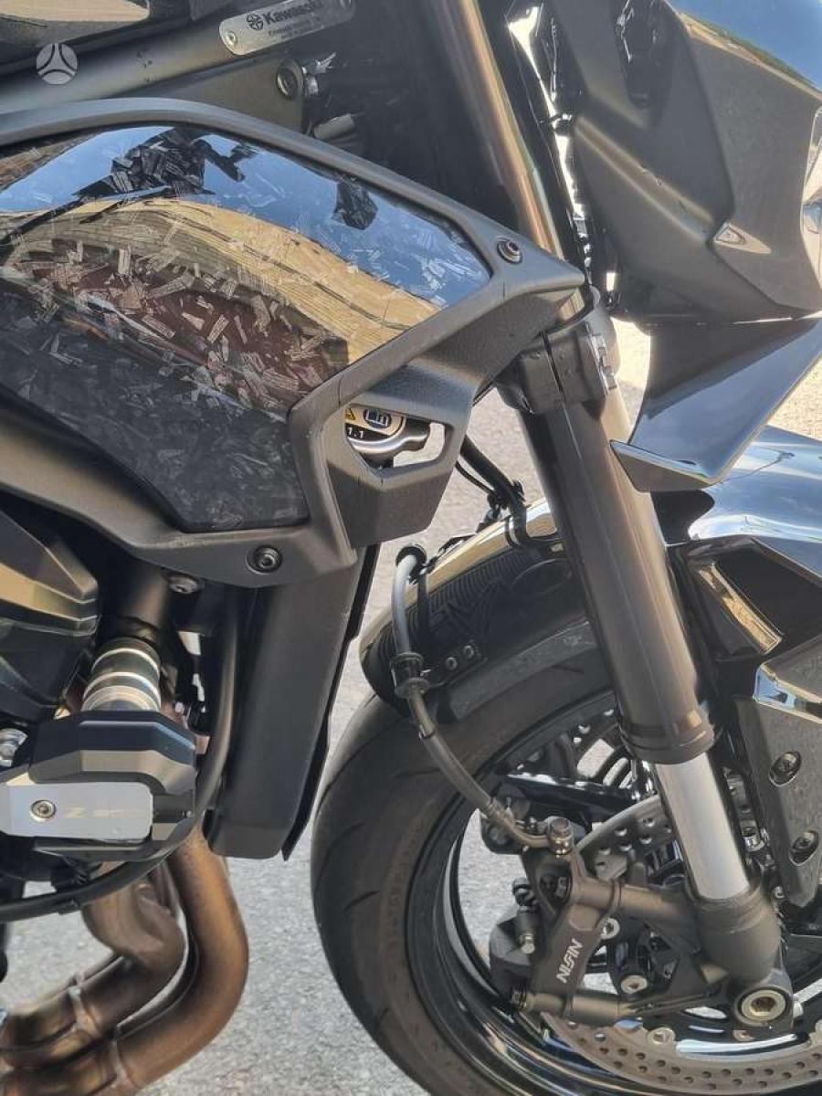 Black Kawasaki Z 2025 in Vilnius, with an engine capacity of 0.95 L and mileage of 2 thousand km for 7700 €, photo 11 on AUTOMOTO.COM.LV
