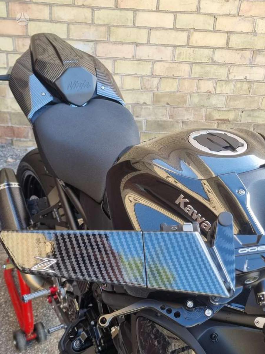 Black Kawasaki Z 2025 in Vilnius, with an engine capacity of 0.95 L and mileage of 2 thousand km for 7700 €, photo 12 on AUTOMOTO.COM.LV