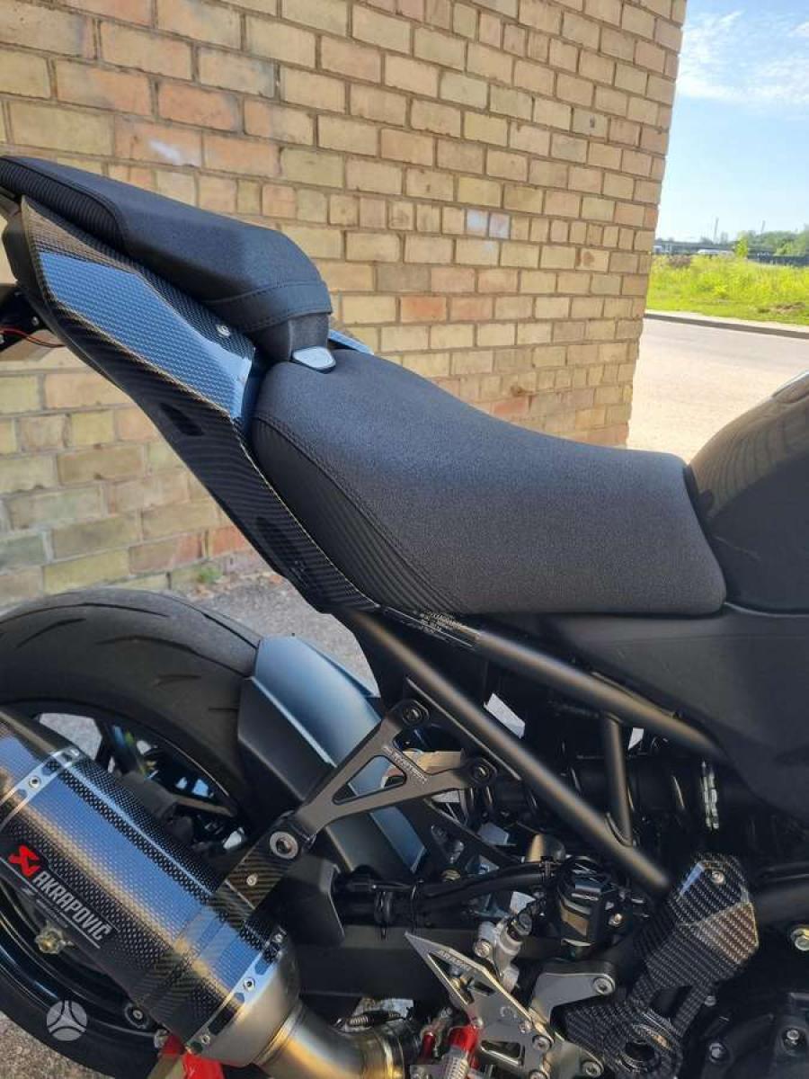 Black Kawasaki Z 2025 in Vilnius, with an engine capacity of 0.95 L and mileage of 2 thousand km for 7700 €, photo 24 on AUTOMOTO.COM.LV