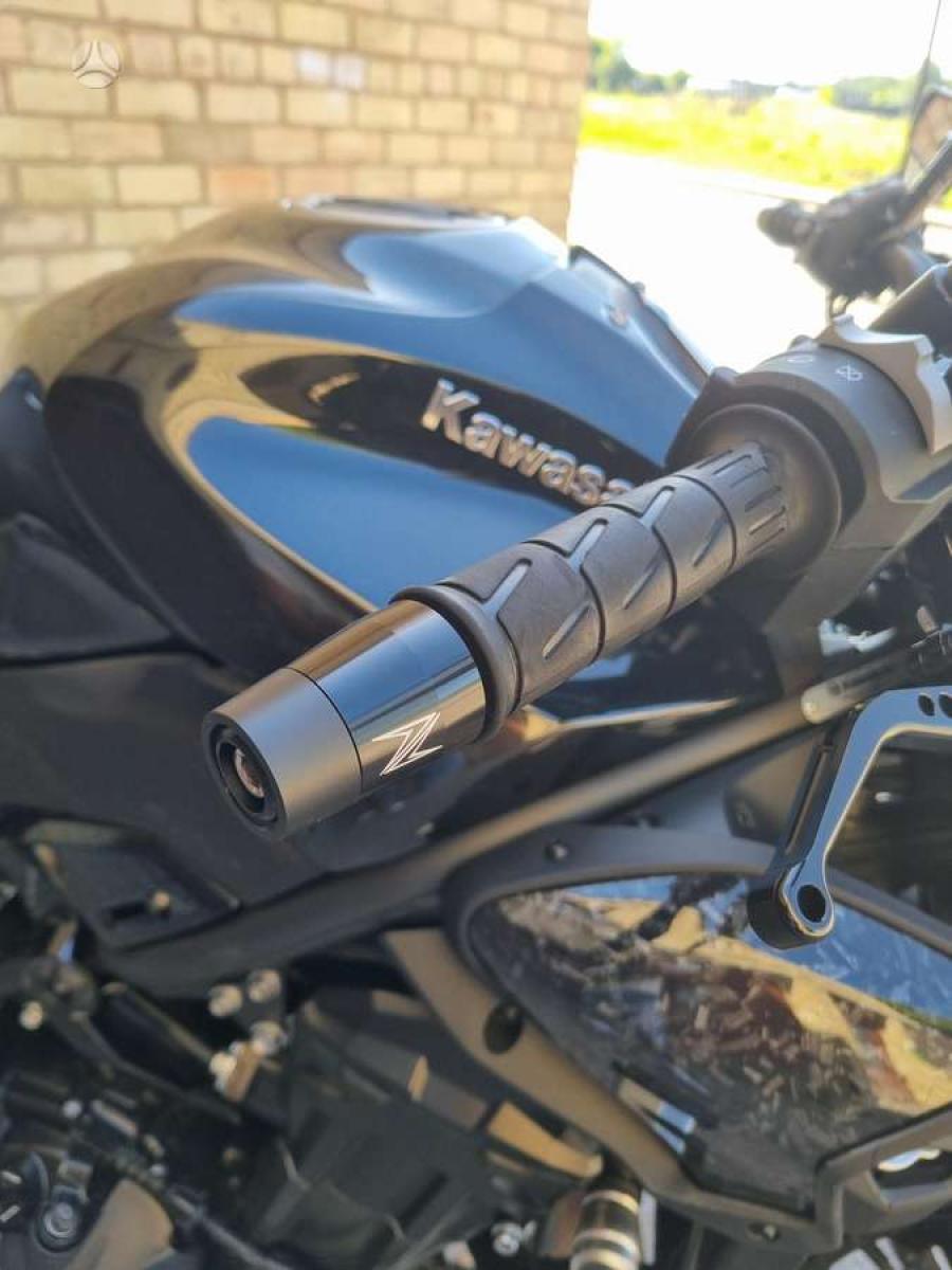 Black Kawasaki Z 2025 in Vilnius, with an engine capacity of 0.95 L and mileage of 2 thousand km for 7700 €, photo 27 on AUTOMOTO.COM.LV