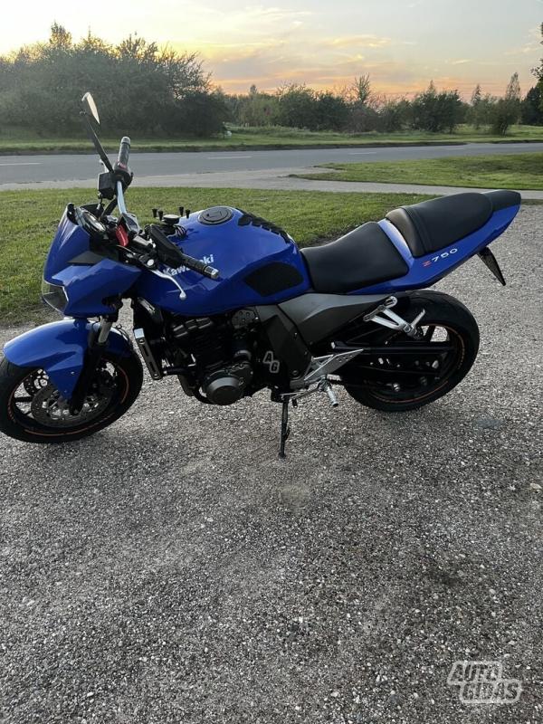 Zils Kawasaki Z 2004 Viļņa, ar dzinēja tilpumu 0.75 L un nobraukumu 42 tūkst. km par 2650 €, foto 6 vietnē AUTOMOTO.COM.LV