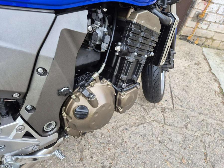 Blue Kawasaki Z 2004 in Alytus, with an engine capacity of 0.75 L and mileage of 36 thousand km for 2650 €, photo 10 on AUTOMOTO.COM.LV