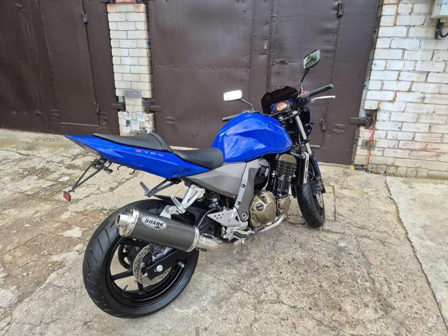 Blue Kawasaki Z 2005 in Alytus, with an engine capacity of 0.75 L and mileage of 30 thousand km for 2970 €, photo 6 on AUTOMOTO.COM.LV