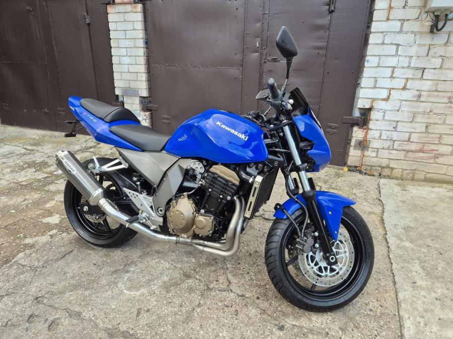 Blue Kawasaki Z 2005 in Alytus, with an engine capacity of 0.75 L and mileage of 30 thousand km for 2970 €, photo 8 on AUTOMOTO.COM.LV