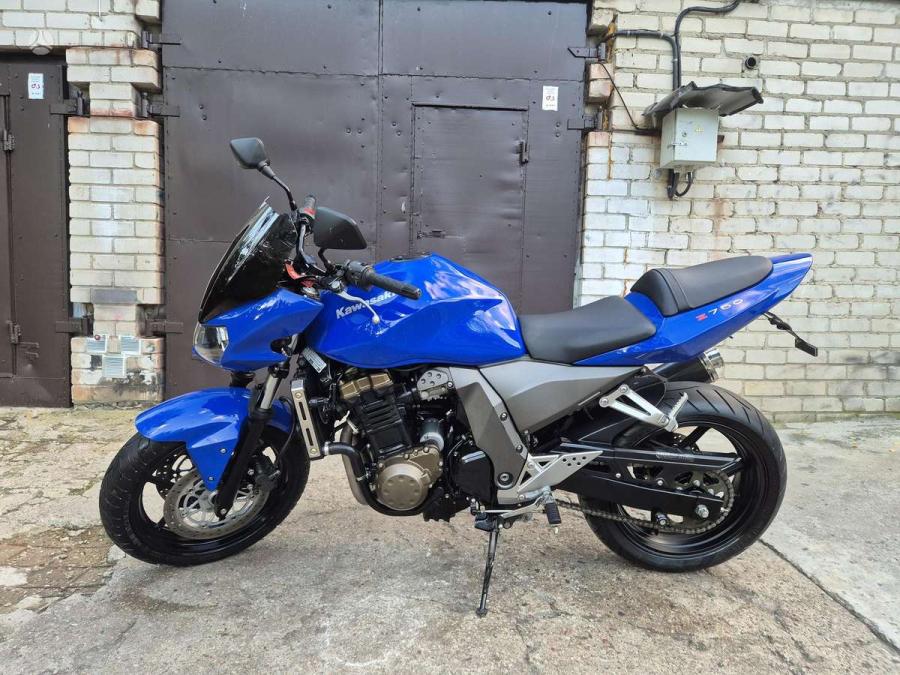 Blue Kawasaki Z 2005 in Alytus, with an engine capacity of 0.75 L and mileage of 30 thousand km for 2970 €, photo 9 on AUTOMOTO.COM.LV