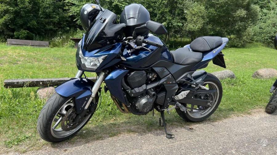 Blue Kawasaki Z 2008 in Vilnius, with an engine capacity of 0.75 L and mileage of 76 thousand km for 3800 €, photo 3 on AUTOMOTO.COM.LV