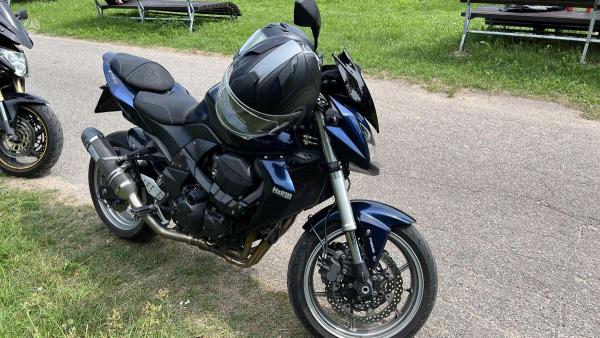 Blue Kawasaki Z 2008 in Vilnius, with an engine capacity of 0.75 L and mileage of 76 thousand km for 3800 €, photo 3 on AUTOMOTO.COM.LV