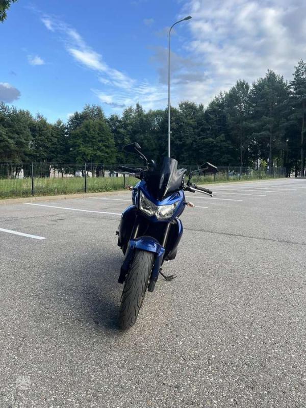 Blue Kawasaki Z 2009 in Vilnius, with an engine capacity of 0.75 L and mileage of 35 thousand km for 3100 €, photo 3 on AUTOMOTO.COM.LV