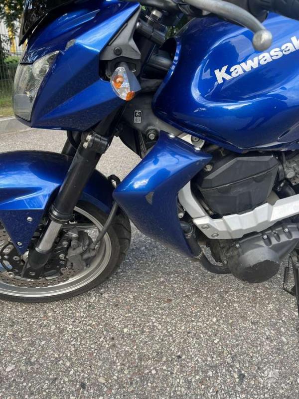 Blue Kawasaki Z 2009 in Vilnius, with an engine capacity of 0.75 L and mileage of 35 thousand km for 3100 €, photo 6 on AUTOMOTO.COM.LV