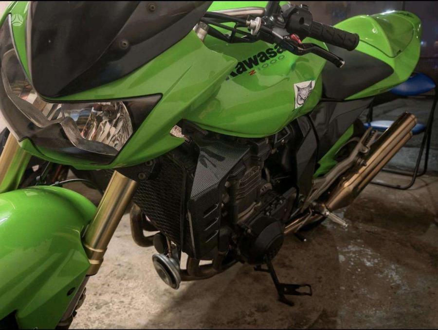 Green Kawasaki Z 2003 in Siauliai, with an engine capacity of 1.00 L and mileage of 47 thousand km for 2250 €, photo 4 on AUTOMOTO.COM.LV