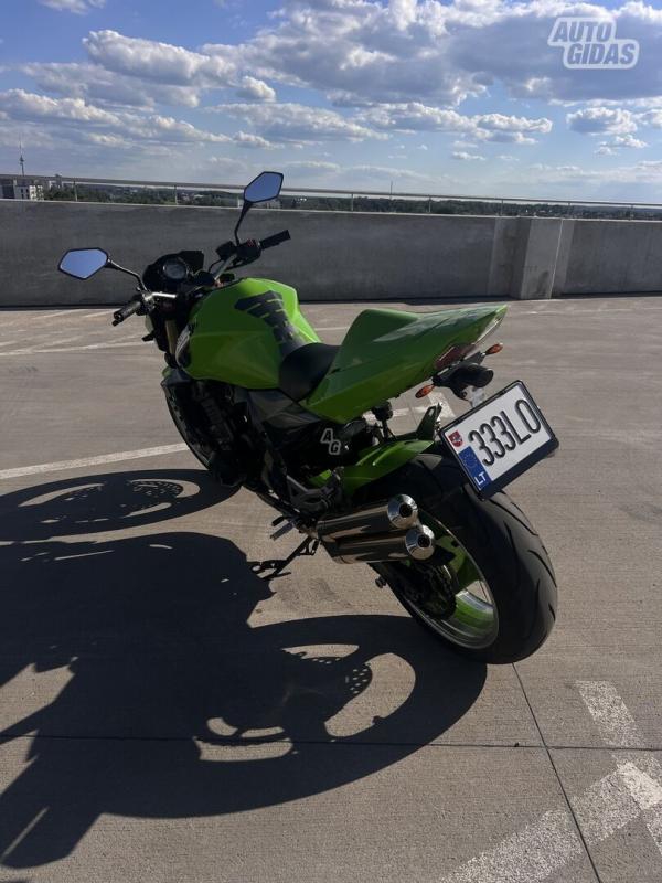 Green Kawasaki Z 2003 in Vilnius, with an engine capacity of 1.00 L and mileage of 47 thousand km for 3330 €, photo 3 on AUTOMOTO.COM.LV