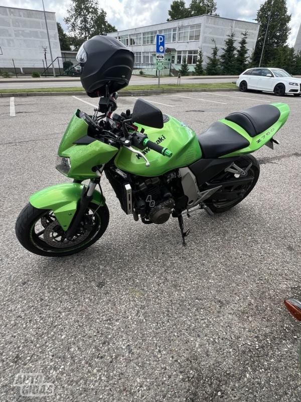 Green Kawasaki Z 2007 in Jonava, with an engine capacity of 0.75 L and mileage of 46 thousand km for 2500 €, photo 4 on AUTOMOTO.COM.LV