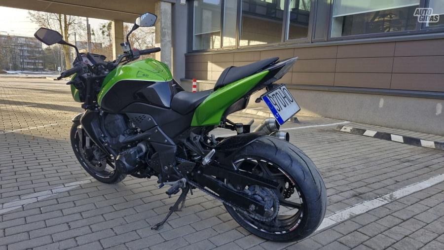 Zaļš Kawasaki Z 2009 Kauņa, ar dzinēja tilpumu 0.75 L un nobraukumu 56 tūkst. km par 3250 €, foto 2 vietnē AUTOMOTO.COM.LV