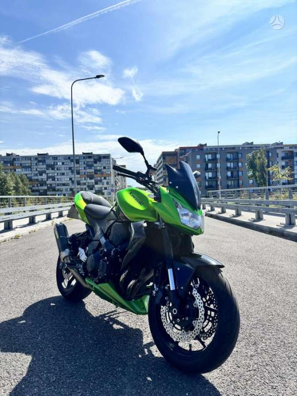 Green Kawasaki Z 2009 in Vilnius, with an engine capacity of 0.75 L and mileage of 43 thousand km for 4200 €, photo 1 on AUTOMOTO.COM.LV