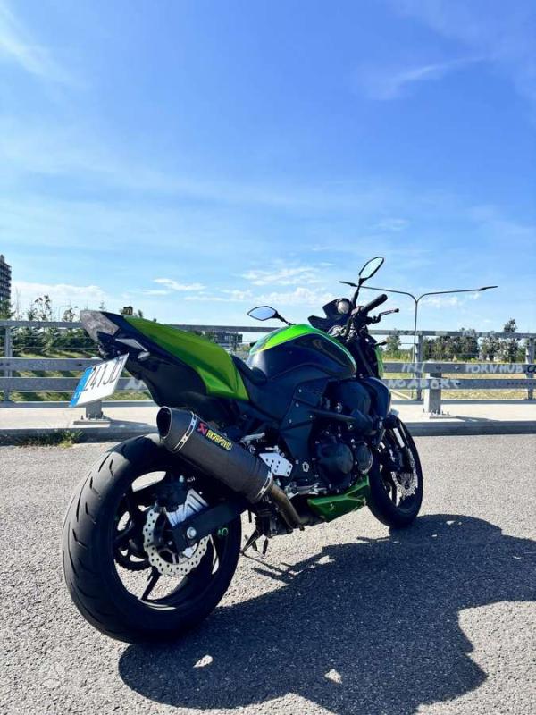 Green Kawasaki Z 2009 in Vilnius, with an engine capacity of 0.75 L and mileage of 43 thousand km for 4200 €, photo 4 on AUTOMOTO.COM.LV