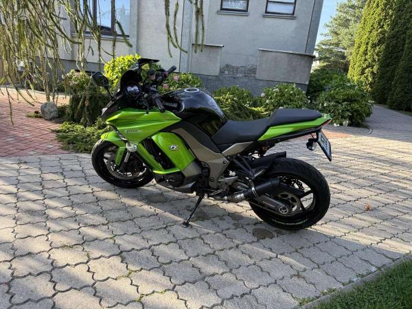 Green Kawasaki Z 2013 in Alytus, with an engine capacity of 10.00 L and mileage of 30 thousand km for 5100 €, photo 5 on AUTOMOTO.COM.LV