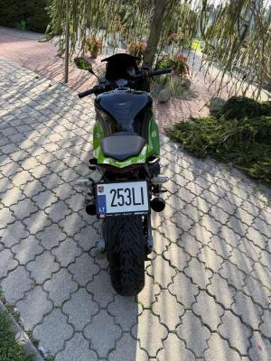Green Kawasaki Z 2013 in Alytus, with an engine capacity of 10.00 L and mileage of 30 thousand km for 5100 €, photo 7 on AUTOMOTO.COM.LV