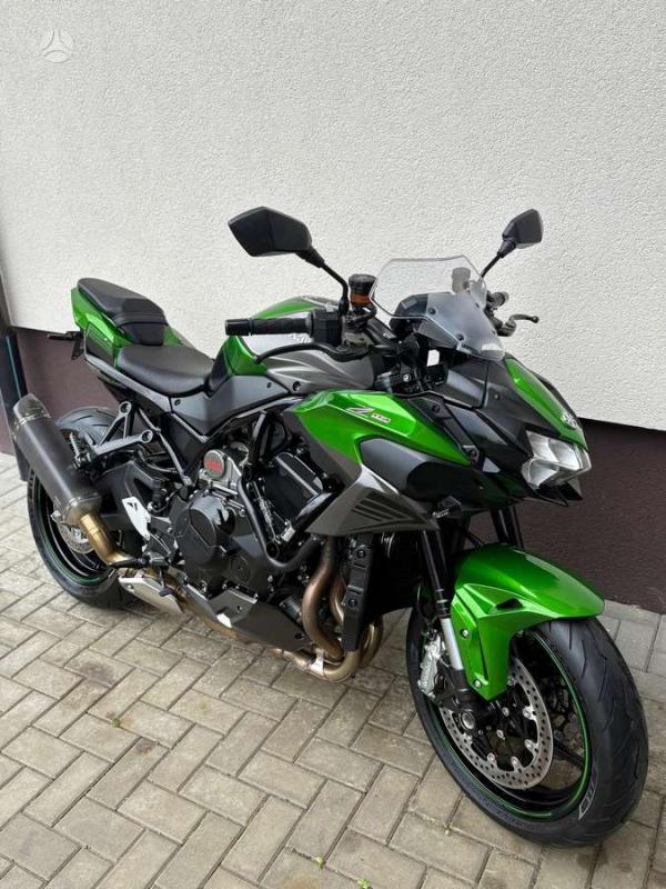 Green Kawasaki Z 2025 in Kaunas, with an engine capacity of 1.00 L and mileage of 3 thousand km for 14500 €, photo 1 on AUTOMOTO.COM.LV