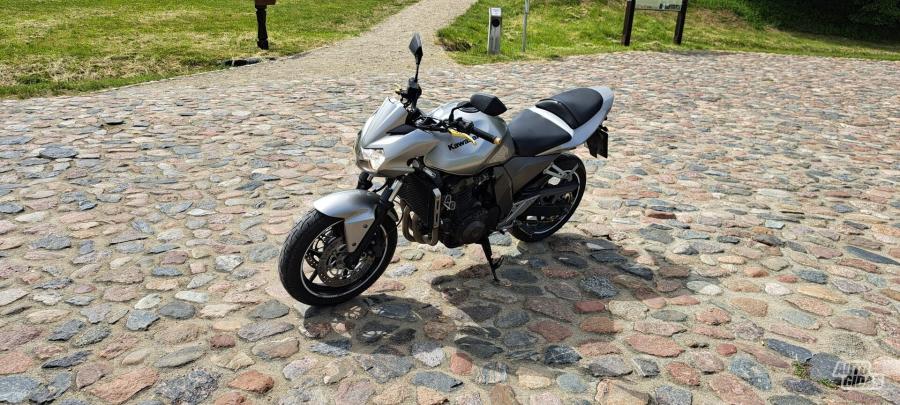 Серый Кавасаки Z 2005 в Друскининкай, объемом двигателя 0.75 л и пробегом 46 тыс. км за 2200 €, фото 3 на AUTOMOTO.COM.LV