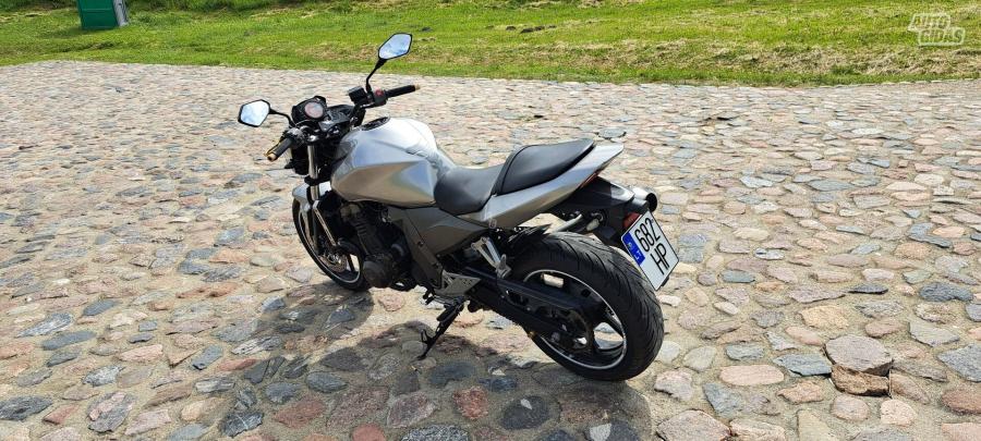 Серый Кавасаки Z 2005 в Друскининкай, объемом двигателя 0.75 л и пробегом 46 тыс. км за 2200 €, фото 7 на AUTOMOTO.COM.LV