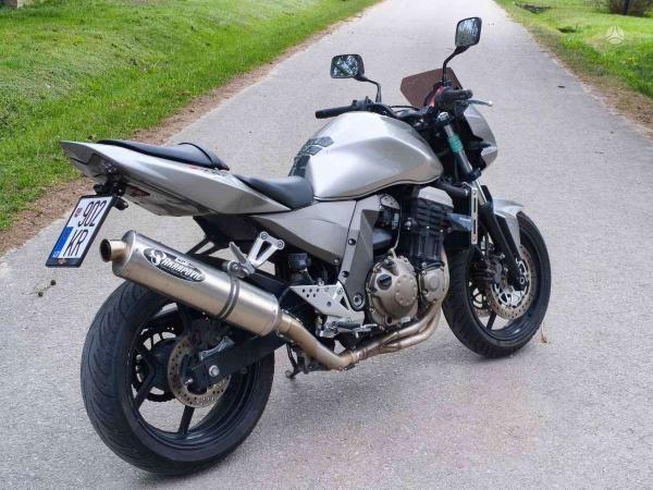 Pelēks Kawasaki Z 2005 Alīta, ar dzinēja tilpumu 0.75 L un nobraukumu 36 tūkst. km par 2400 €, foto 1 vietnē AUTOMOTO.COM.LV