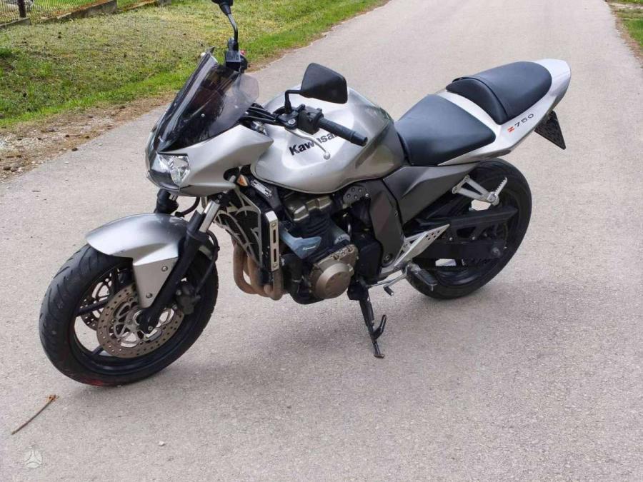 Серый Кавасаки Z 2005 в Алитус, объемом двигателя 0.75 л и пробегом 36 тыс. км за 2400 €, фото 8 на AUTOMOTO.COM.LV