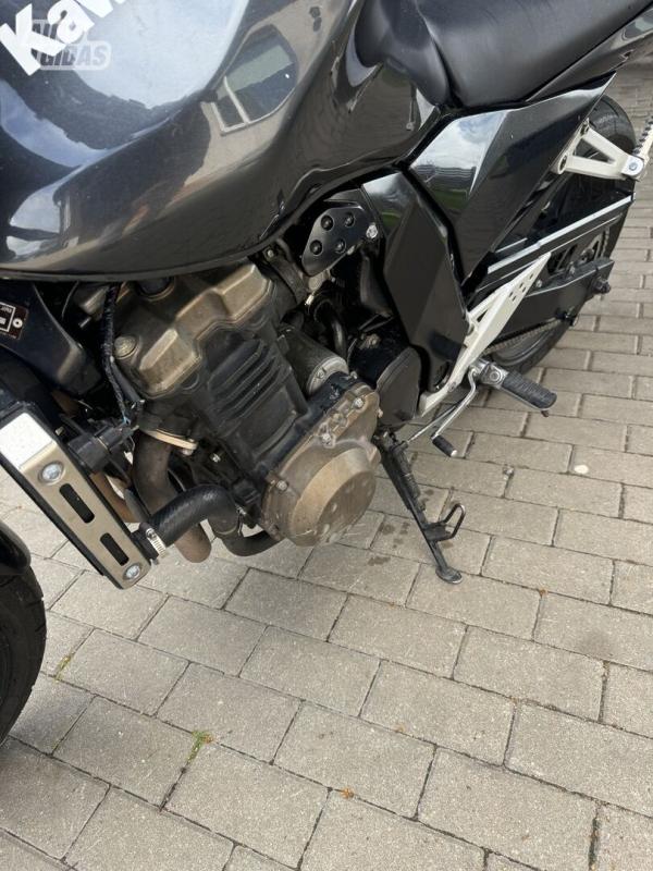 Pelēks Kawasaki Z 2005 Viļņa, ar dzinēja tilpumu 0.75 L un nobraukumu 0 tūkst. km par 2100 €, foto 9 vietnē AUTOMOTO.COM.LV