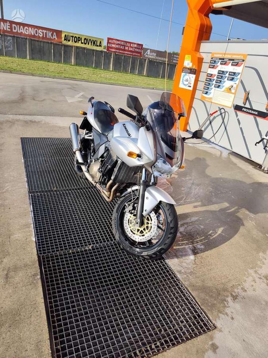 Grey Kawasaki Z 2006 in Mazeikiai, with an engine capacity of 0.75 L and mileage of 38 thousand km for 2800 €, photo 1 on AUTOMOTO.COM.LV