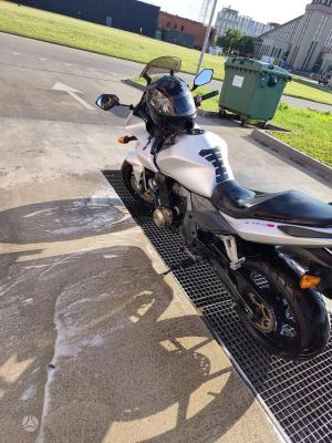 Grey Kawasaki Z 2006 in Mazeikiai, with an engine capacity of 0.75 L and mileage of 38 thousand km for 2800 €, photo 3 on AUTOMOTO.COM.LV