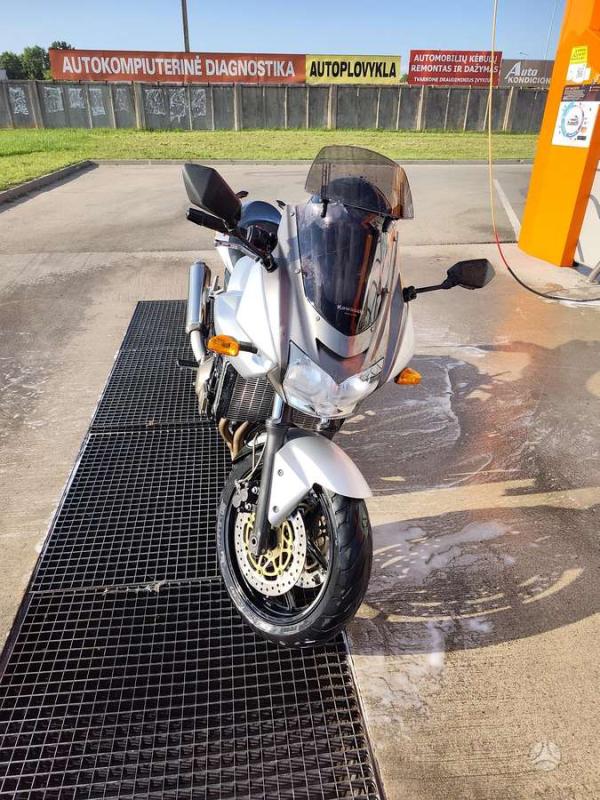 Grey Kawasaki Z 2006 in Mazeikiai, with an engine capacity of 0.75 L and mileage of 38 thousand km for 2800 €, photo 9 on AUTOMOTO.COM.LV