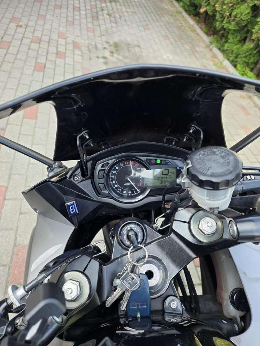Pelēks Kawasaki Z 2013 Šauļi, ar dzinēja tilpumu 1.03 L un nobraukumu 32 tūkst. km par 6450 €, foto 5 vietnē AUTOMOTO.COM.LV