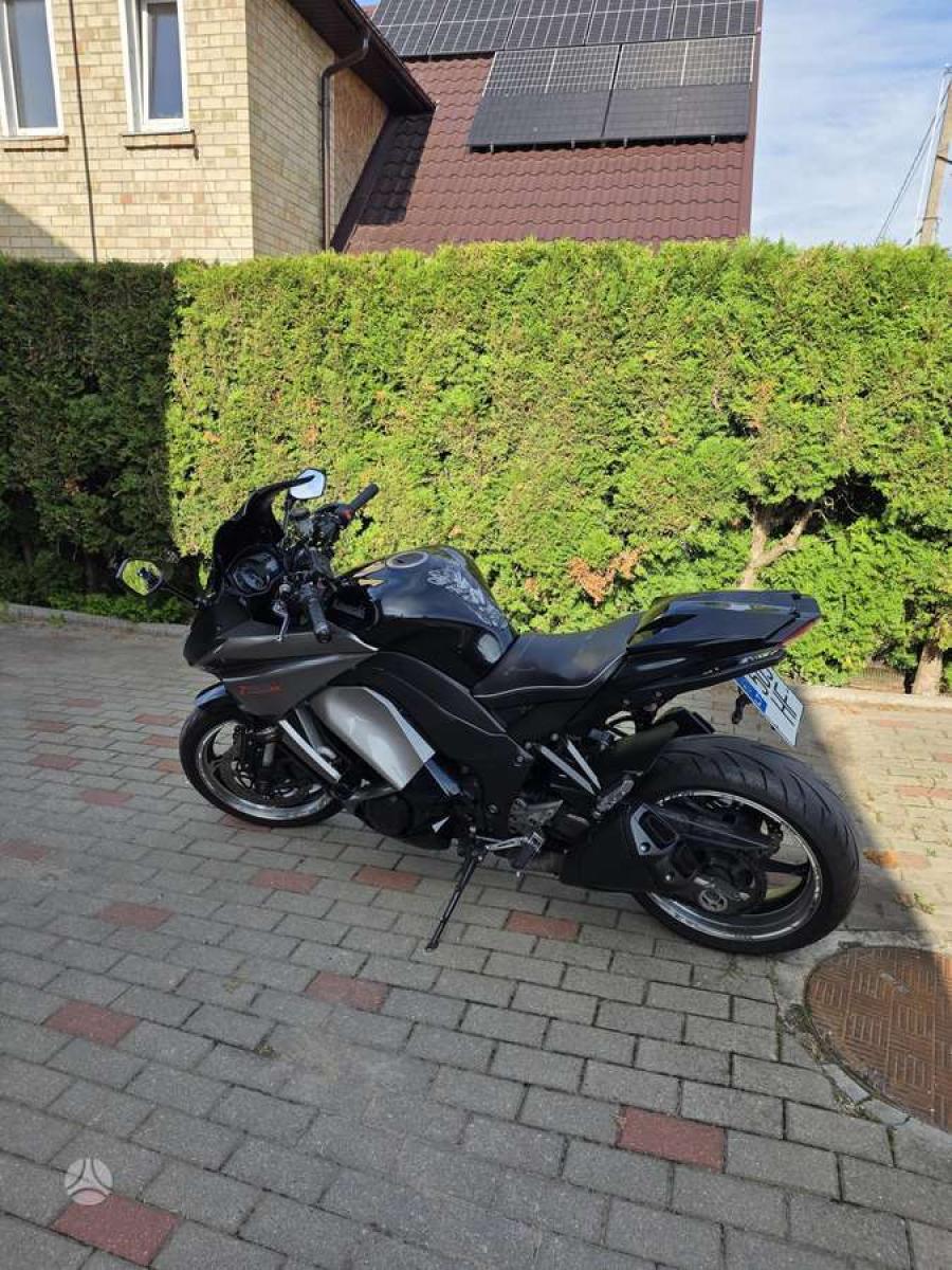 Pelēks Kawasaki Z 2013 Šauļi, ar dzinēja tilpumu 1.03 L un nobraukumu 32 tūkst. km par 6450 €, foto 9 vietnē AUTOMOTO.COM.LV
