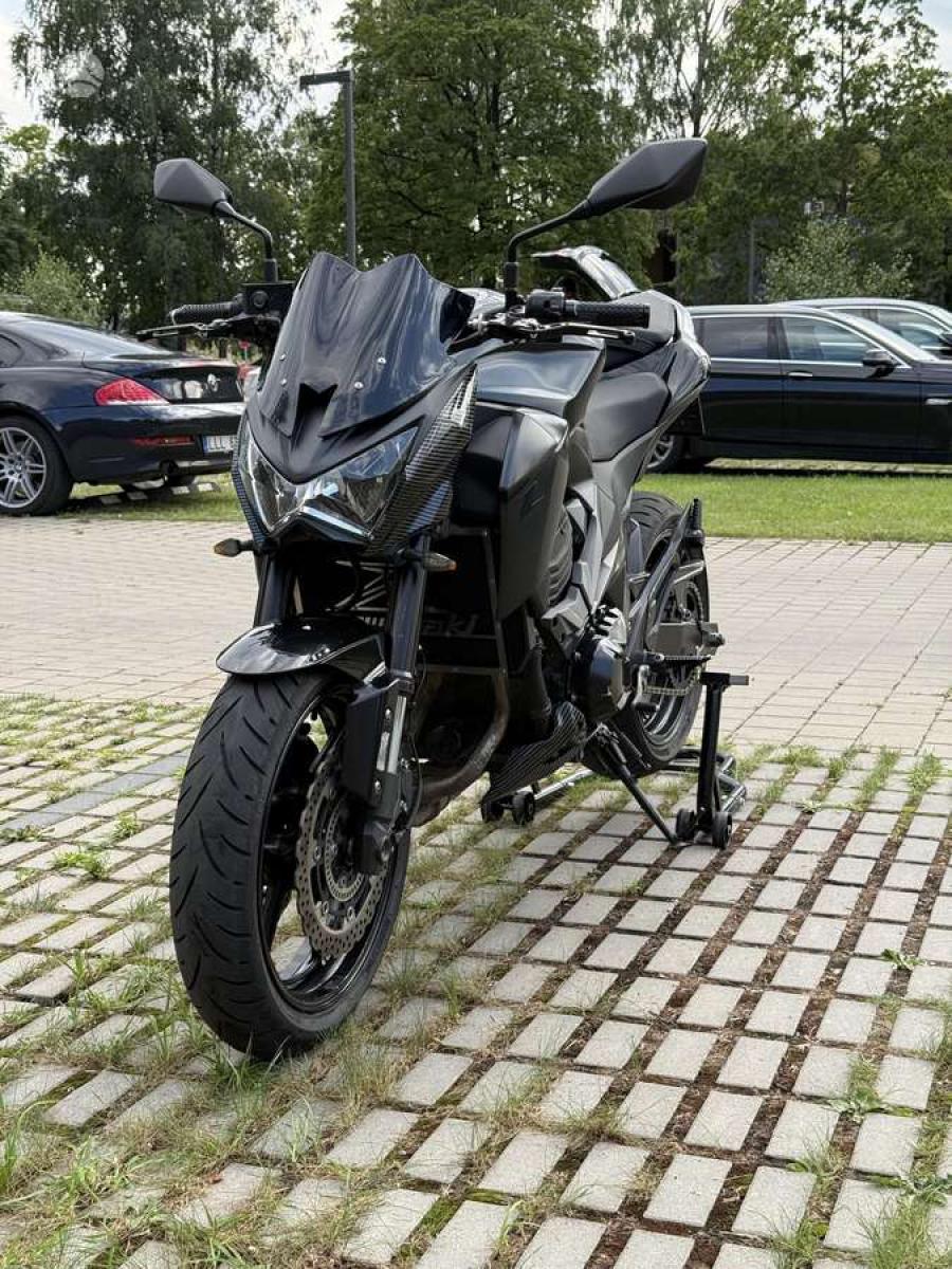 Grey Kawasaki Z 2017 in Prienai, with an engine capacity of 0.81 L and mileage of 41 thousand km for 4500 €, photo 7 on AUTOMOTO.COM.LV
