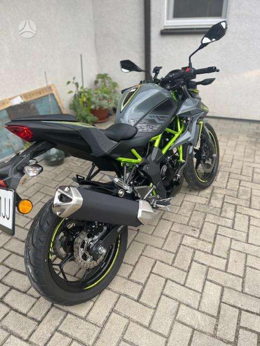 Grey Kawasaki Z 2023 in Vilnius, with an engine capacity of 0.13 L and mileage of 7 thousand km for 3200 €, photo 4 on AUTOMOTO.COM.LV