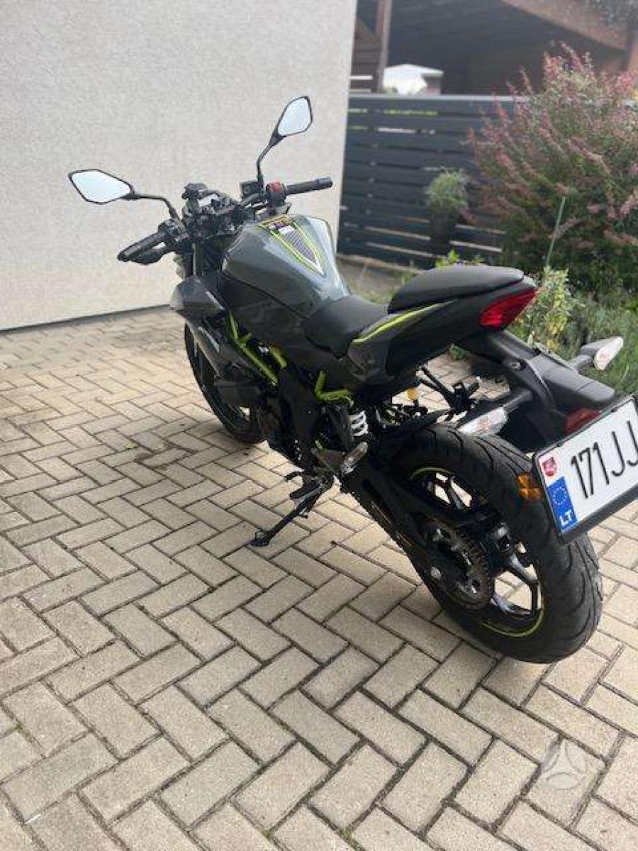 Grey Kawasaki Z 2023 in Vilnius, with an engine capacity of 0.13 L and mileage of 7 thousand km for 3200 €, photo 6 on AUTOMOTO.COM.LV