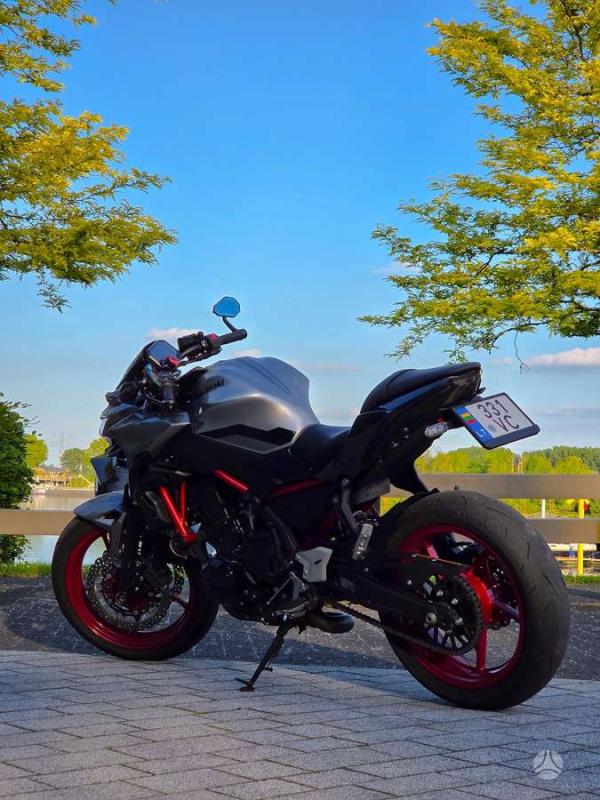 Grey Kawasaki Z 2023 in Telschi, with an engine capacity of 0.65 L and mileage of 16 thousand km for 4700 €, photo 3 on AUTOMOTO.COM.LV
