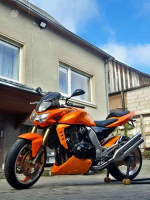 Kawasaki Z 2003 in Prienai, with an engine capacity of 1.00 L and mileage of 41 thousand km for 3050 €, photo  on AUTOMOTO.COM.LV