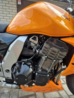 Kawasaki Z 2003 in Prienai, with an engine capacity of 1.00 L and mileage of 41 thousand km for 3050 €, photo 21 on AUTOMOTO.COM.LV